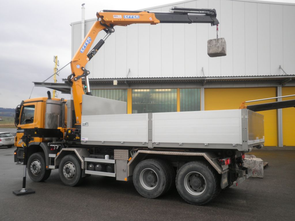 Medium Effer Cranes contact Cranetech Australia for more details