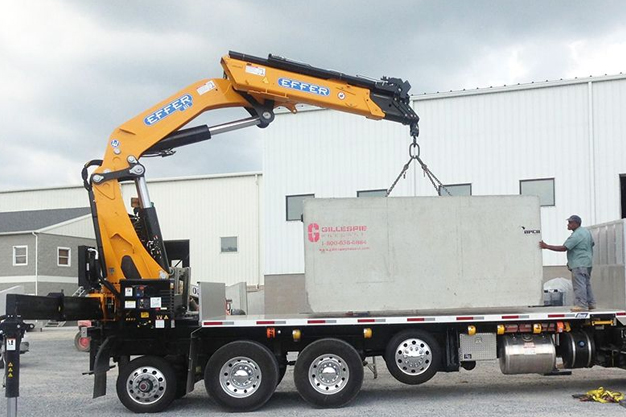 Knuckle boom cranes vs telescopic boom cranes